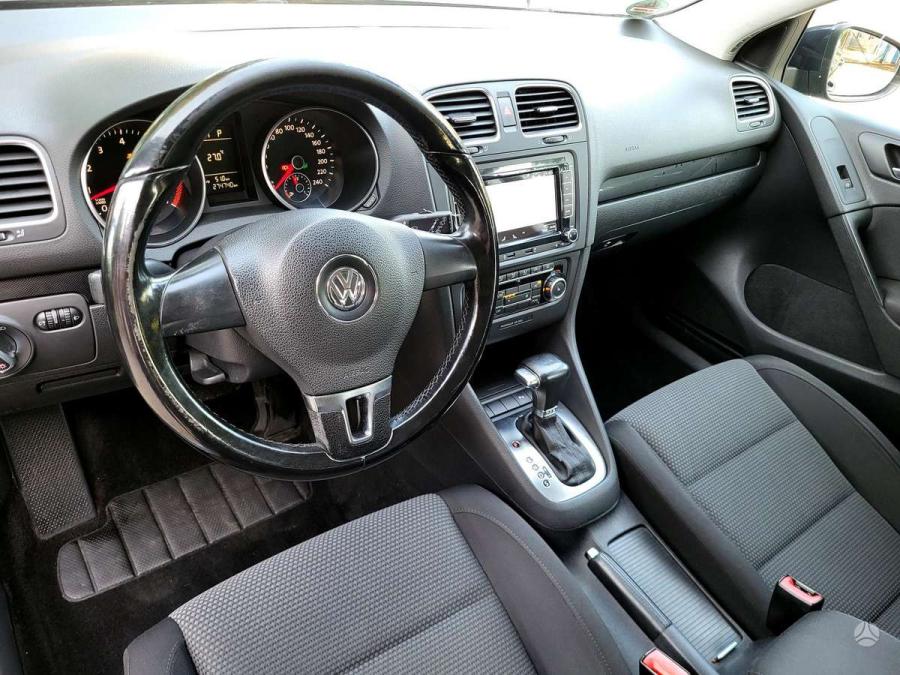 Pelēks Volkswagen Golf 2010 Šauļi, ar dzinēja tilpumu 1.40 L un nobraukumu 270 tūkst. km par 4550 €, foto 9 vietnē AUTOMOTO.COM.LV