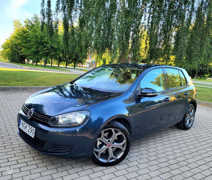 Pelēks Volkswagen Golf 2010 Šauļi, ar dzinēja tilpumu 1.40 L un nobraukumu 270 tūkst. km par 4550 €, foto 13 vietnē AUTOMOTO.COM.LV