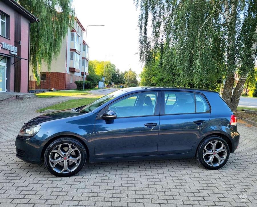 Pelēks Volkswagen Golf 2010 Šauļi, ar dzinēja tilpumu 1.40 L un nobraukumu 270 tūkst. km par 4550 €, foto 14 vietnē AUTOMOTO.COM.LV