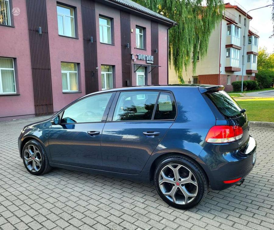Pelēks Volkswagen Golf 2010 Šauļi, ar dzinēja tilpumu 1.40 L un nobraukumu 270 tūkst. km par 4550 €, foto 15 vietnē AUTOMOTO.COM.LV