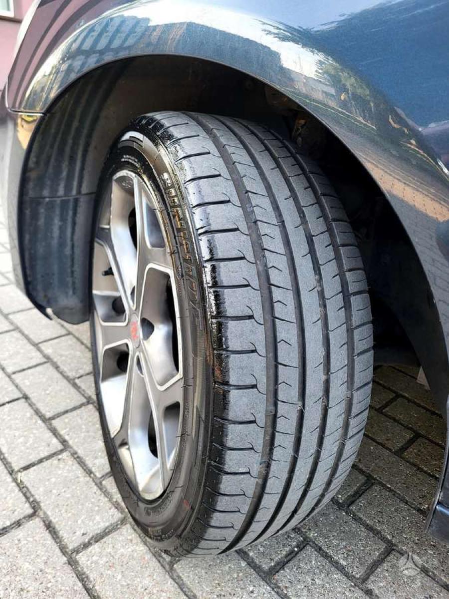 Pelēks Volkswagen Golf 2010 Šauļi, ar dzinēja tilpumu 1.40 L un nobraukumu 270 tūkst. km par 4550 €, foto 25 vietnē AUTOMOTO.COM.LV