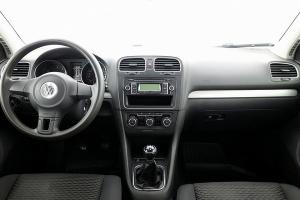 Pelēks Volkswagen Golf 2010 Tallina, ar dzinēja tilpumu 1.60 L un nobraukumu 214 tūkst. km par 2099 €, foto 6 vietnē AUTOMOTO.COM.LV