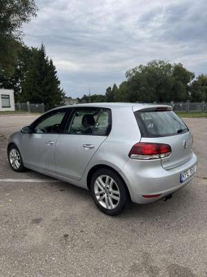 Grey Volkswagen Golf 2010 in Kaunas, with an engine capacity of 1.97 L and mileage of 299 thousand km for 4400 €, photo 6 on AUTOMOTO.COM.LV