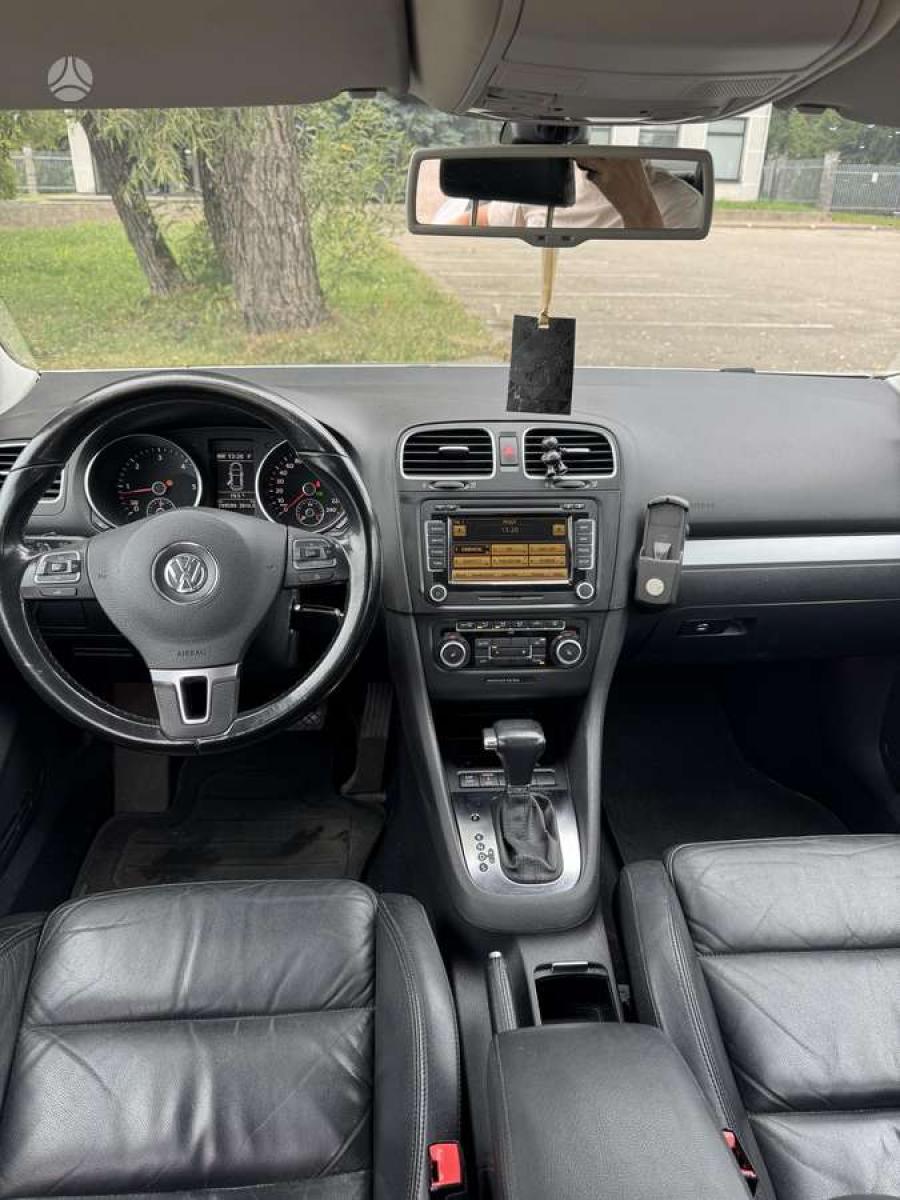Grey Volkswagen Golf 2010 in Kaunas, with an engine capacity of 1.97 L and mileage of 299 thousand km for 4400 €, photo 14 on AUTOMOTO.COM.LV