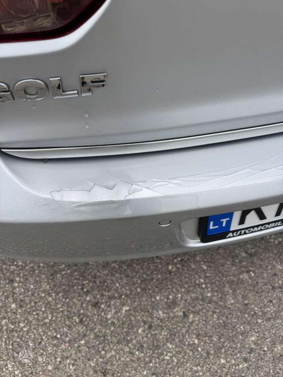 Grey Volkswagen Golf 2010 in Kaunas, with an engine capacity of 1.97 L and mileage of 299 thousand km for 4400 €, photo 15 on AUTOMOTO.COM.LV