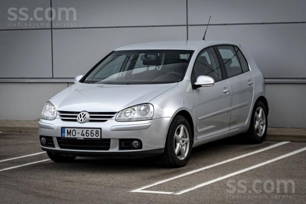 Pelēks Volkswagen Golf 2010 Rīga, ar dzinēja tilpumu 2.00 L un nobraukumu 299 tūkst. km par 3490 €, foto 1 vietnē AUTOMOTO.COM.LV