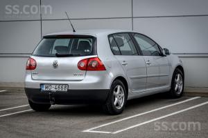 Pelēks Volkswagen Golf 2010 Rīga, ar dzinēja tilpumu 2.00 L un nobraukumu 299 tūkst. km par 3490 €, foto 5 vietnē AUTOMOTO.COM.LV