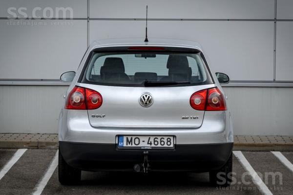 Pelēks Volkswagen Golf 2010 Rīga, ar dzinēja tilpumu 2.00 L un nobraukumu 299 tūkst. km par 3490 €, foto 5 vietnē AUTOMOTO.COM.LV