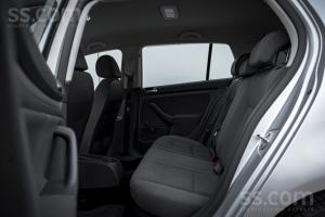 Pelēks Volkswagen Golf 2010 Rīga, ar dzinēja tilpumu 2.00 L un nobraukumu 299 tūkst. km par 3490 €, foto 12 vietnē AUTOMOTO.COM.LV