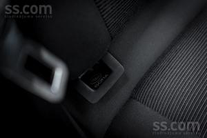 Pelēks Volkswagen Golf 2010 Rīga, ar dzinēja tilpumu 2.00 L un nobraukumu 299 tūkst. km par 3490 €, foto 14 vietnē AUTOMOTO.COM.LV