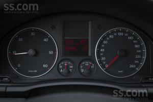 Pelēks Volkswagen Golf 2010 Rīga, ar dzinēja tilpumu 2.00 L un nobraukumu 299 tūkst. km par 3490 €, foto 16 vietnē AUTOMOTO.COM.LV