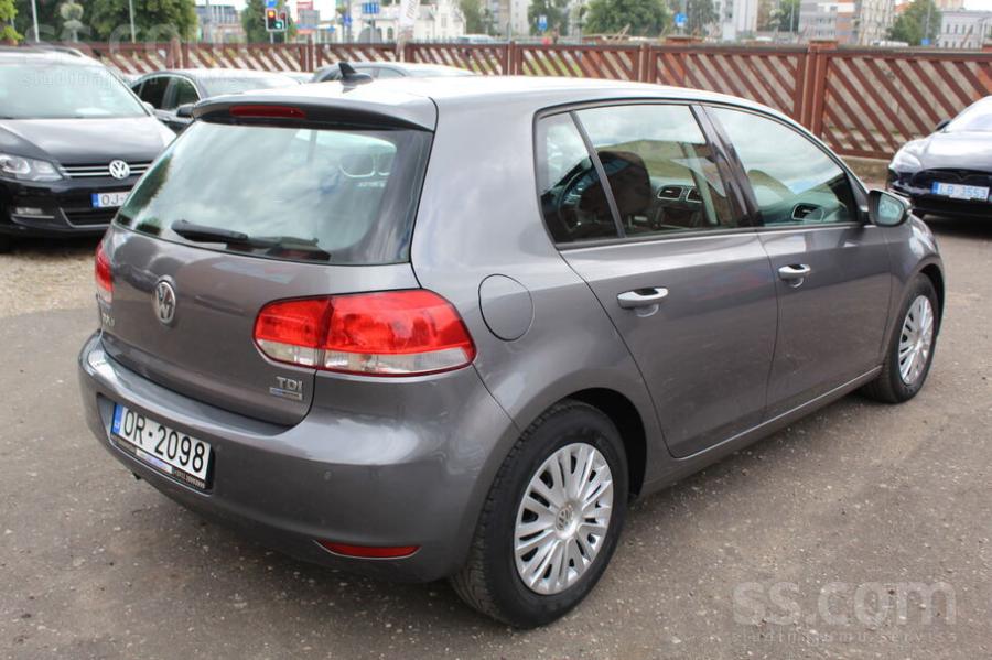 Pelēks Volkswagen Golf 2010 Liepāja, ar dzinēja tilpumu 1.60 L un nobraukumu 288 tūkst. km par 4999 €, foto 5 vietnē AUTOMOTO.COM.LV