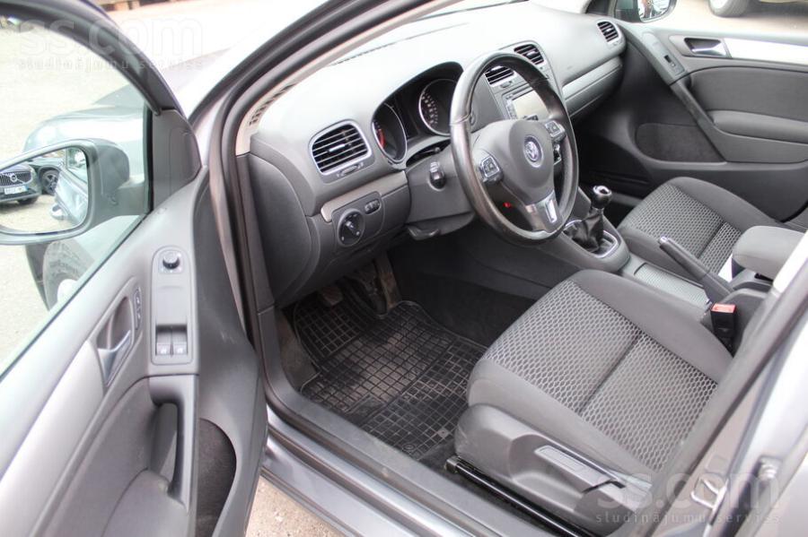 Pelēks Volkswagen Golf 2010 Liepāja, ar dzinēja tilpumu 1.60 L un nobraukumu 288 tūkst. km par 4999 €, foto 7 vietnē AUTOMOTO.COM.LV
