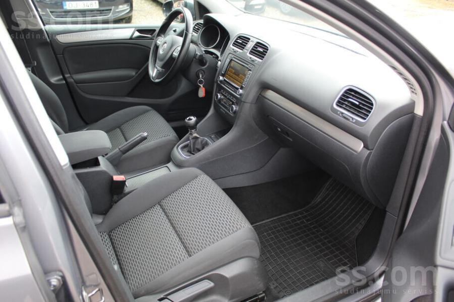 Pelēks Volkswagen Golf 2010 Liepāja, ar dzinēja tilpumu 1.60 L un nobraukumu 288 tūkst. km par 4999 €, foto 9 vietnē AUTOMOTO.COM.LV