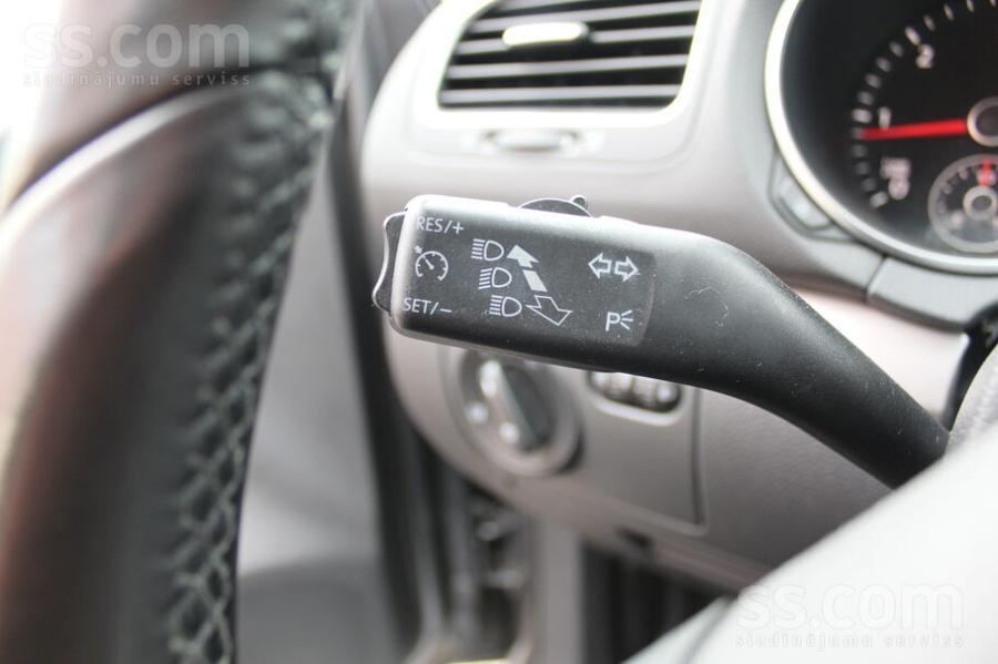 Pelēks Volkswagen Golf 2010 Liepāja, ar dzinēja tilpumu 1.60 L un nobraukumu 288 tūkst. km par 4999 €, foto 14 vietnē AUTOMOTO.COM.LV