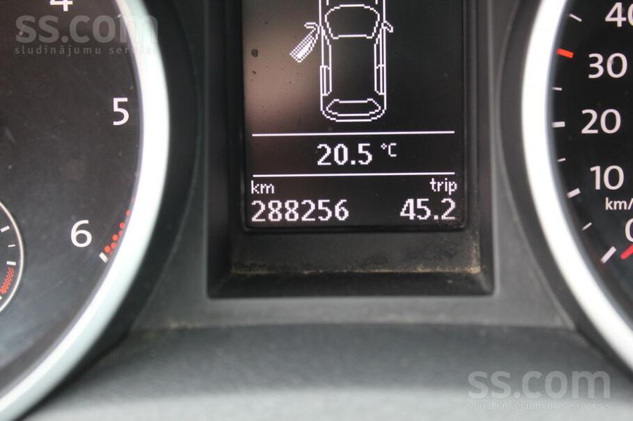 Pelēks Volkswagen Golf 2010 Liepāja, ar dzinēja tilpumu 1.60 L un nobraukumu 288 tūkst. km par 4999 €, foto 16 vietnē AUTOMOTO.COM.LV