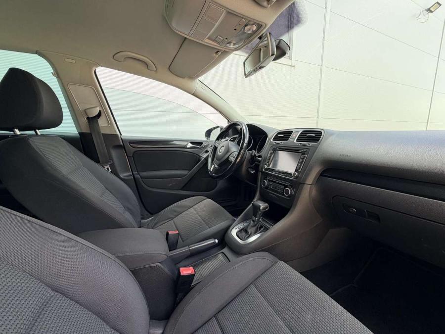 Grey Volkswagen Golf 2010 in Utena, with an engine capacity of 1.60 L and mileage of 193 thousand km for 4250 €, photo 24 on AUTOMOTO.COM.LV