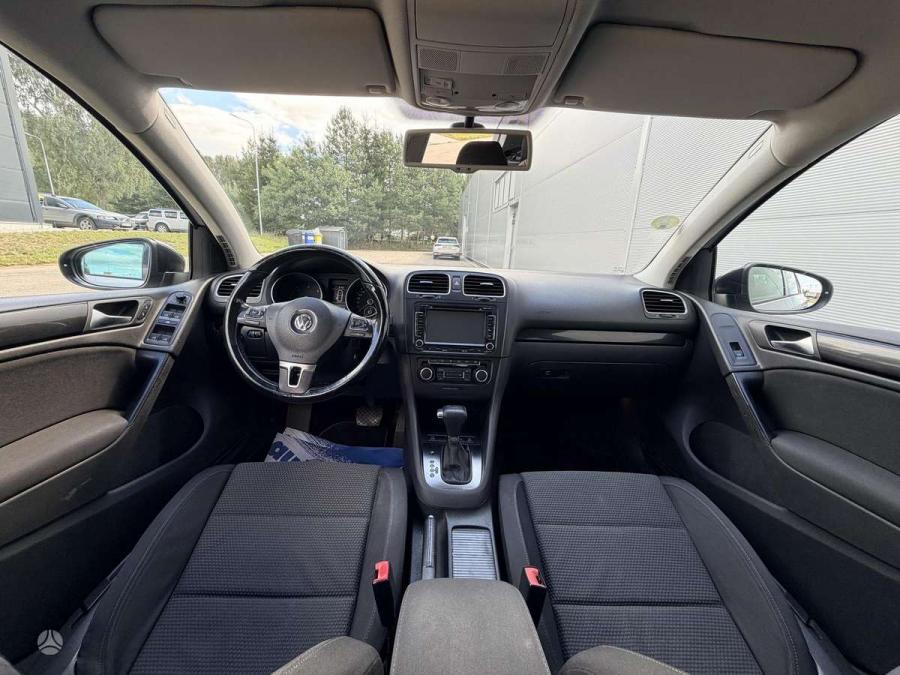 Grey Volkswagen Golf 2010 in Utena, with an engine capacity of 1.60 L and mileage of 193 thousand km for 4250 €, photo 29 on AUTOMOTO.COM.LV