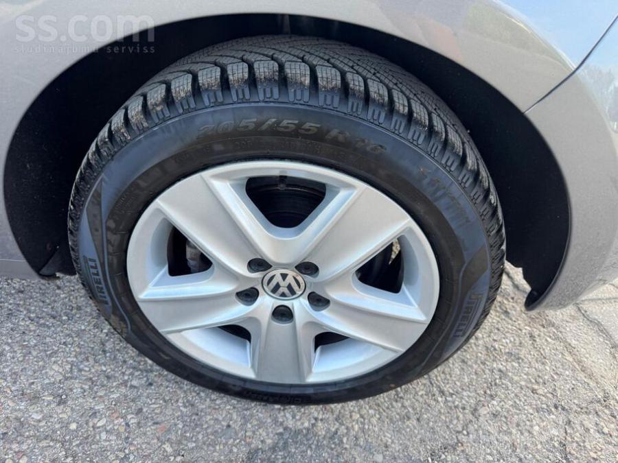 Grey Volkswagen Golf 2010 in Ogre, with an engine capacity of 1.60 L and mileage of 232 thousand km for 3850 €, photo 19 on AUTOMOTO.COM.LV