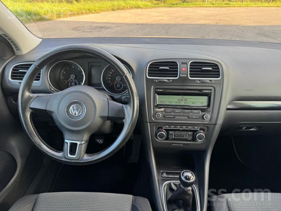 Grey Volkswagen Golf 2010 in Ogre, with an engine capacity of 1.60 L and mileage of 232 thousand km for 3850 €, photo 22 on AUTOMOTO.COM.LV