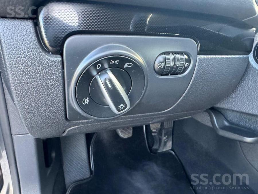 Grey Volkswagen Golf 2010 in Ogre, with an engine capacity of 1.60 L and mileage of 232 thousand km for 3850 €, photo 26 on AUTOMOTO.COM.LV