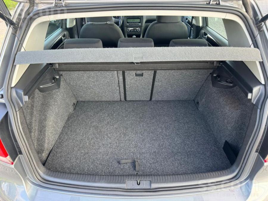 Grey Volkswagen Golf 2010 in Ogre, with an engine capacity of 1.60 L and mileage of 232 thousand km for 3850 €, photo 27 on AUTOMOTO.COM.LV