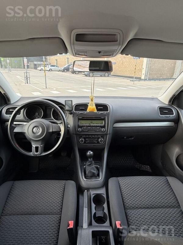Grey Volkswagen Golf 2010 in Riga, with an engine capacity of 2.00 L and mileage of 334 thousand km for 3000 €, photo 8 on AUTOMOTO.COM.LV