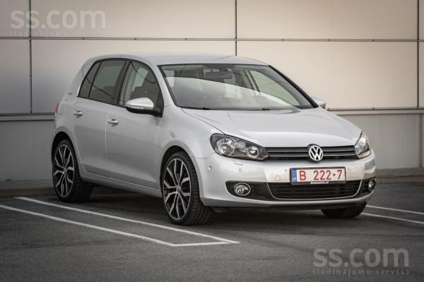 Grey Volkswagen Golf 2010 in Riga, with an engine capacity of 1.60 L and mileage of 272 thousand km for 3990 €, photo 4 on AUTOMOTO.COM.LV