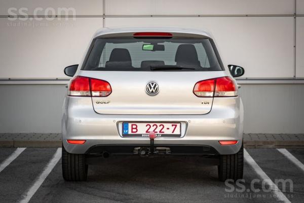 Grey Volkswagen Golf 2010 in Riga, with an engine capacity of 1.60 L and mileage of 272 thousand km for 3990 €, photo 6 on AUTOMOTO.COM.LV