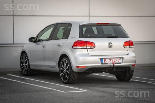 Grey Volkswagen Golf 2010 in Riga, with an engine capacity of 1.60 L and mileage of 272 thousand km for 3990 €, photo 7 on AUTOMOTO.COM.LV