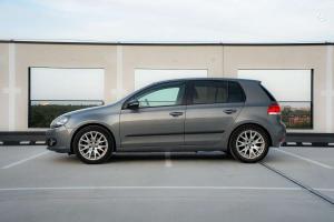 Pelēks Volkswagen Golf 2010 Viļņa, ar dzinēja tilpumu 1.60 L un nobraukumu 290 tūkst. km par 4350 €, foto 8 vietnē AUTOMOTO.COM.LV