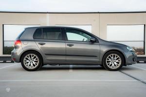 Pelēks Volkswagen Golf 2010 Viļņa, ar dzinēja tilpumu 1.60 L un nobraukumu 290 tūkst. km par 4350 €, foto 9 vietnē AUTOMOTO.COM.LV