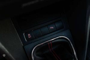 Pelēks Volkswagen Golf 2010 Viļņa, ar dzinēja tilpumu 1.60 L un nobraukumu 290 tūkst. km par 4350 €, foto 13 vietnē AUTOMOTO.COM.LV