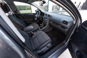 Pelēks Volkswagen Golf 2010 Viļņa, ar dzinēja tilpumu 1.60 L un nobraukumu 290 tūkst. km par 4350 €, foto 20 vietnē AUTOMOTO.COM.LV