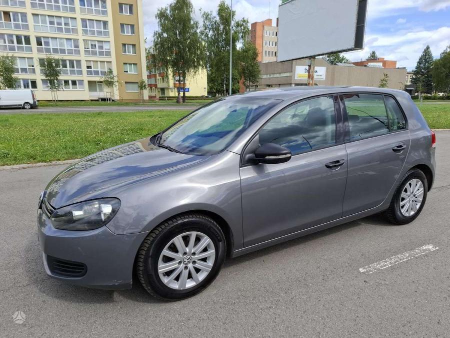 Pelēks Volkswagen Golf 2010 Panevēža, ar dzinēja tilpumu 1.39 L un nobraukumu 252 tūkst. km par 3100 €, foto 1 vietnē AUTOMOTO.COM.LV