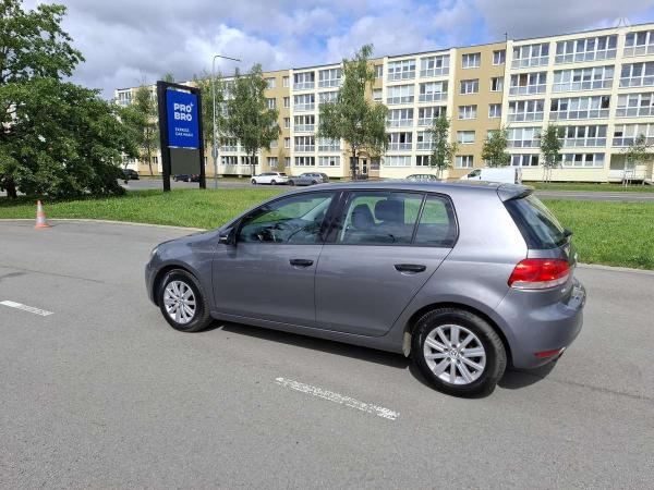 Grey Volkswagen Golf 2010 in Panevezys, with an engine capacity of 1.39 L and mileage of 252 thousand km for 3100 €, photo 7 on AUTOMOTO.COM.LV