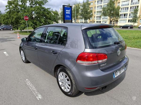Grey Volkswagen Golf 2010 in Panevezys, with an engine capacity of 1.39 L and mileage of 252 thousand km for 3100 €, photo 8 on AUTOMOTO.COM.LV