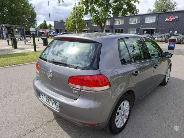 Grey Volkswagen Golf 2010 in Panevezys, with an engine capacity of 1.39 L and mileage of 252 thousand km for 3100 €, photo 10 on AUTOMOTO.COM.LV