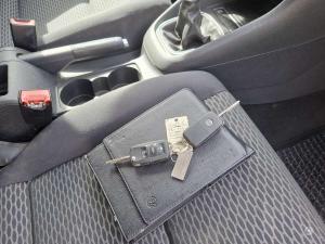 Pelēks Volkswagen Golf 2010 Panevēža, ar dzinēja tilpumu 1.39 L un nobraukumu 252 tūkst. km par 3100 €, foto 13 vietnē AUTOMOTO.COM.LV
