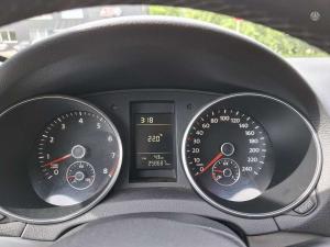 Pelēks Volkswagen Golf 2010 Panevēža, ar dzinēja tilpumu 1.39 L un nobraukumu 252 tūkst. km par 3100 €, foto 15 vietnē AUTOMOTO.COM.LV