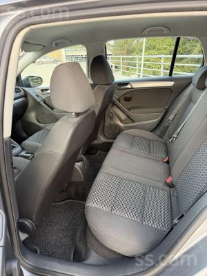Pelēks Volkswagen Golf 2010 Rīga, ar dzinēja tilpumu 2.00 L un nobraukumu 334 tūkst. km par 2890 €, foto 10 vietnē AUTOMOTO.COM.LV