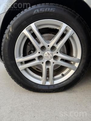 Pelēks Volkswagen Golf 2010 Rīga, ar dzinēja tilpumu 2.00 L un nobraukumu 334 tūkst. km par 2890 €, foto 12 vietnē AUTOMOTO.COM.LV