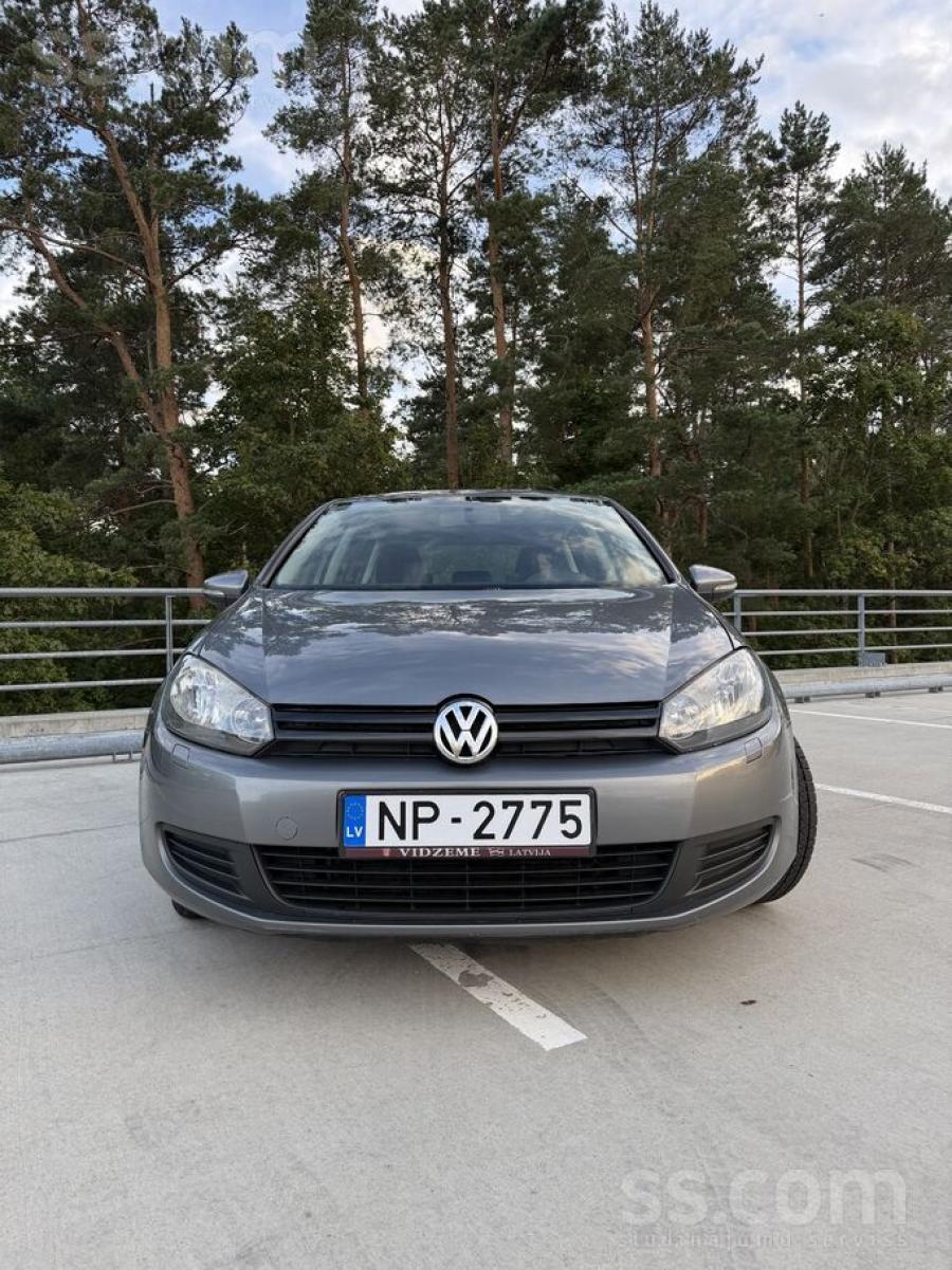 Pelēks Volkswagen Golf 2010 Rīga, ar dzinēja tilpumu 2.00 L un nobraukumu 334 tūkst. km par 2890 €, foto 14 vietnē AUTOMOTO.COM.LV