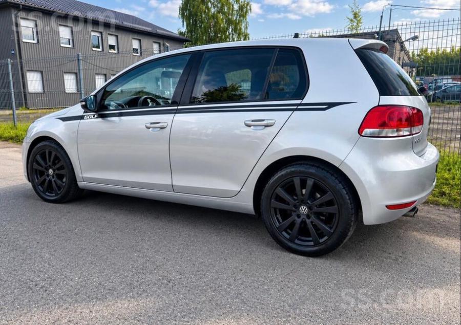 Grey Volkswagen Golf 2010 in Riga, with an engine capacity of 1.40 L and mileage of 295 thousand km for 2200 €, photo 1 on AUTOMOTO.COM.LV