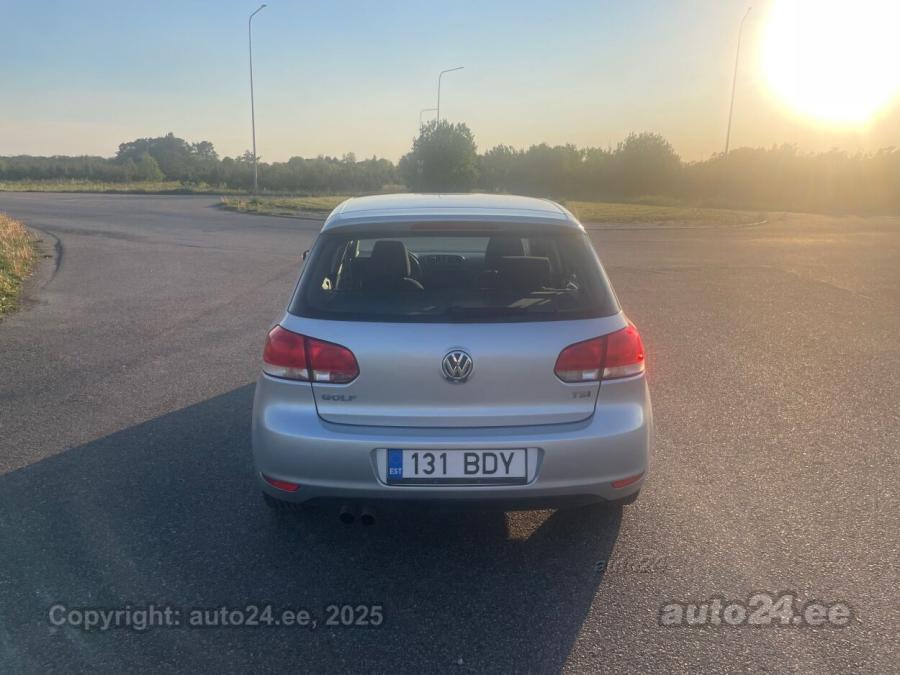 Grey Volkswagen Golf 2011 in Tallinn, with an engine capacity of 1.40 L and mileage of 165 thousand km for 4300 €, photo 3 on AUTOMOTO.COM.LV