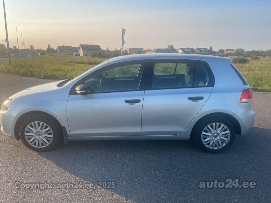 Grey Volkswagen Golf 2011 in Tallinn, with an engine capacity of 1.40 L and mileage of 165 thousand km for 4300 €, photo 4 on AUTOMOTO.COM.LV