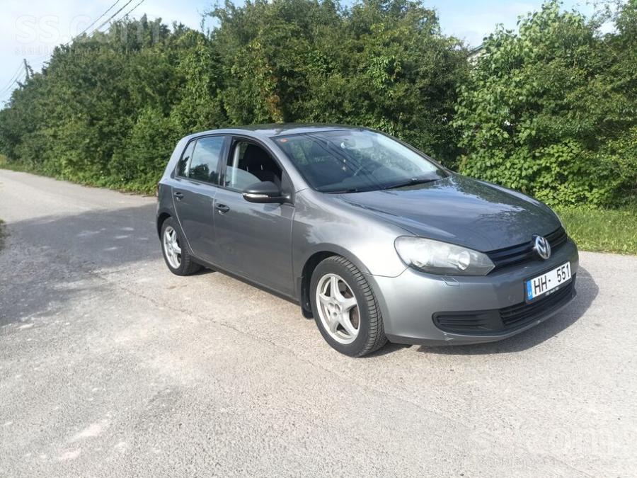 Pelēks Volkswagen Golf 2011 Rīga, ar dzinēja tilpumu 2.00 L un nobraukumu 261 tūkst. km par 3500 €, foto 4 vietnē AUTOMOTO.COM.LV