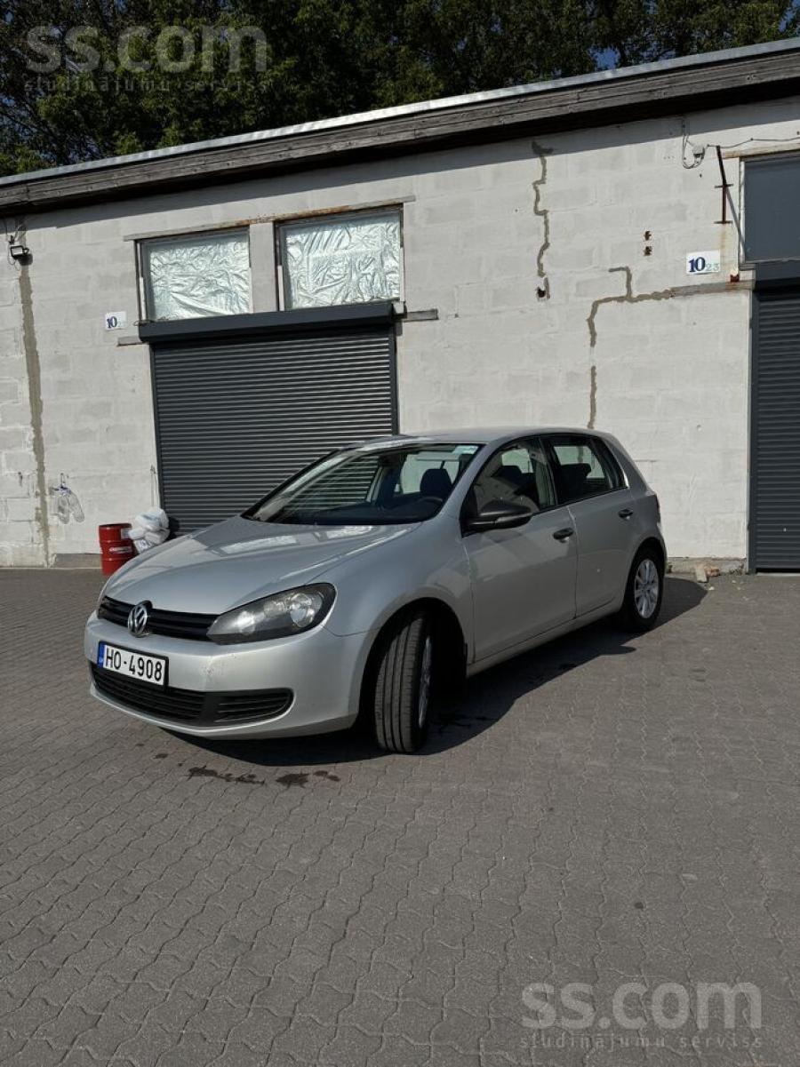 Grey Volkswagen Golf 2011 in Riga, with an engine capacity of 1.40 L and mileage of 264 thousand km for 2350 €, photo 1 on AUTOMOTO.COM.LV