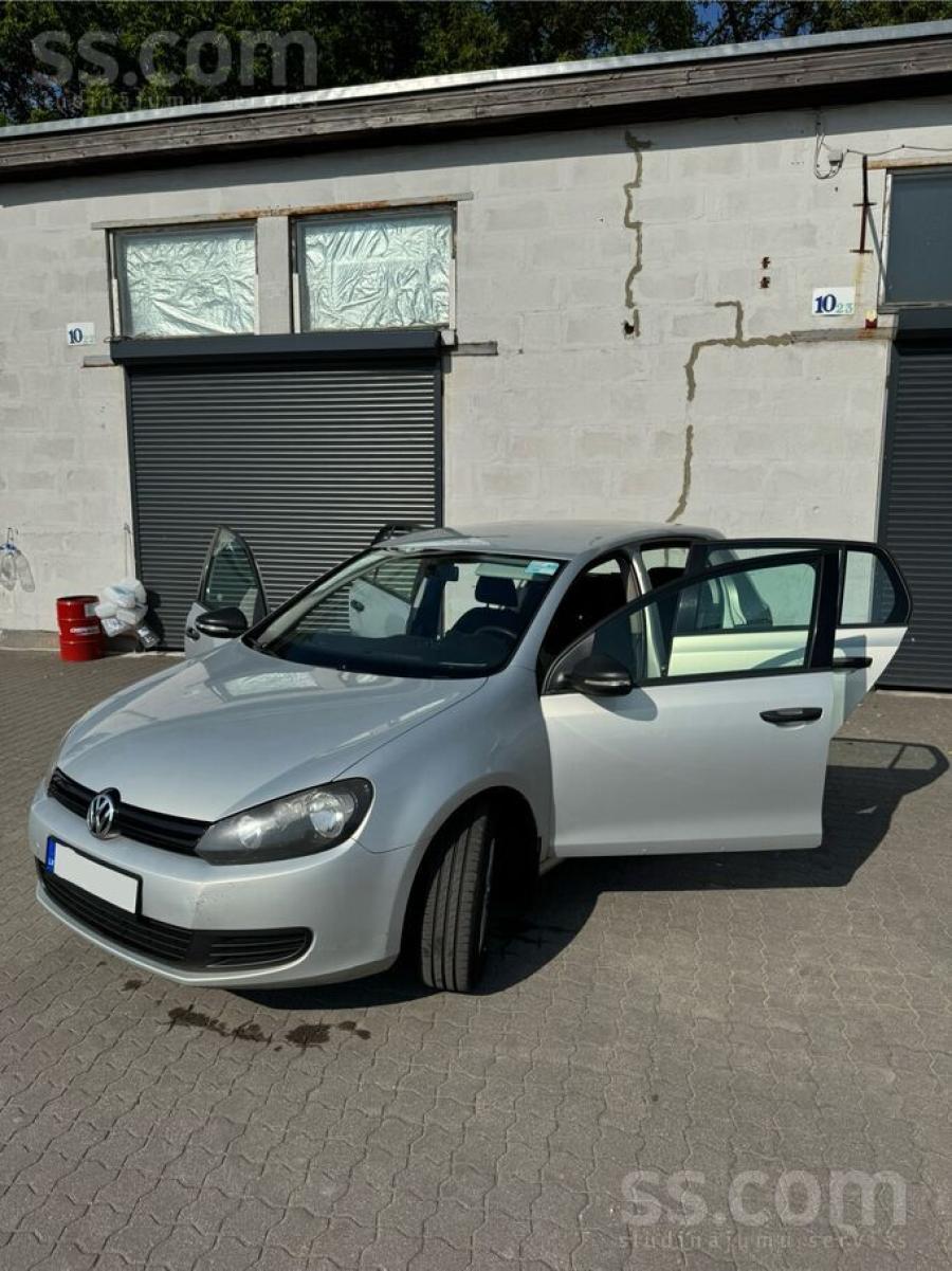 Grey Volkswagen Golf 2011 in Riga, with an engine capacity of 1.40 L and mileage of 264 thousand km for 2350 €, photo 10 on AUTOMOTO.COM.LV