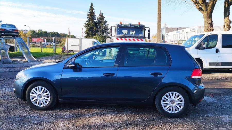 Grey Volkswagen Golf 2011 in Klaipeda, with an engine capacity of 1.40 L and mileage of 214 thousand km for 4650 €, photo 2 on AUTOMOTO.COM.LV